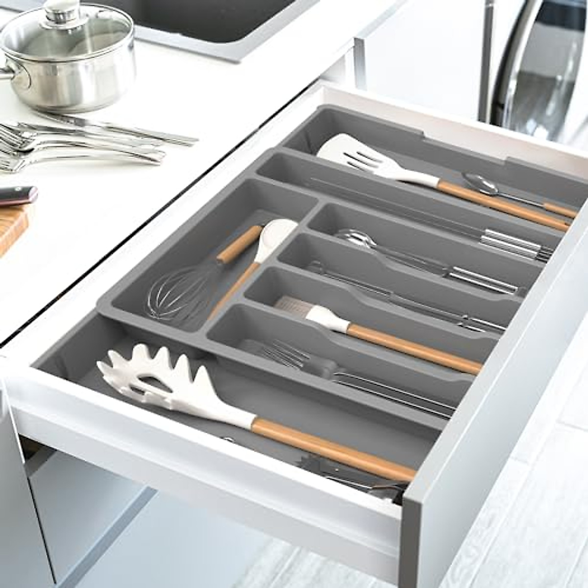 iDavosic.ly Silverware Drawer Organizer, Expandable Utensil Tray for Kitchen Drawers, Adjustable Plastic Cutlery Flatware Holder for Knife Fork Spoon with 8-10 Compartments (Large, Gray)