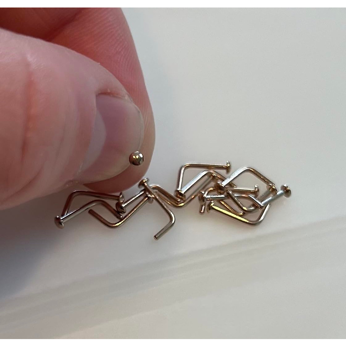 FIFTH CUE Flat Dome Disc End 316L Surgical Steel L Bend Stud Nose Ring (20GA - Rose Gold)