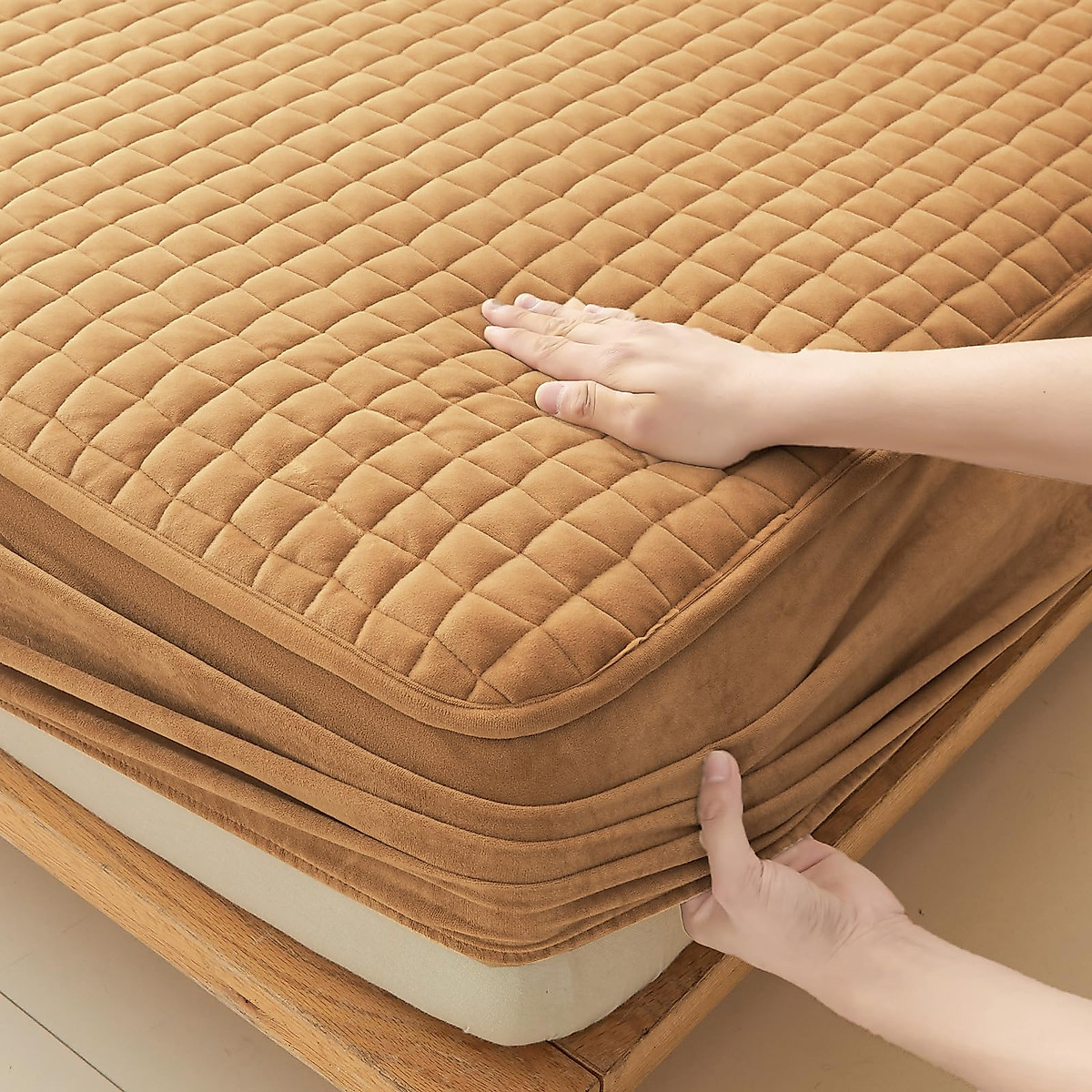 LweiPsqLin Quilted Flannel Fitted Sheets,Soft Flannel Fleece Mattress Top- Suitable for Fall and Winter,Fitted Deep Pocket Up to 15''. (Yellow, Full)