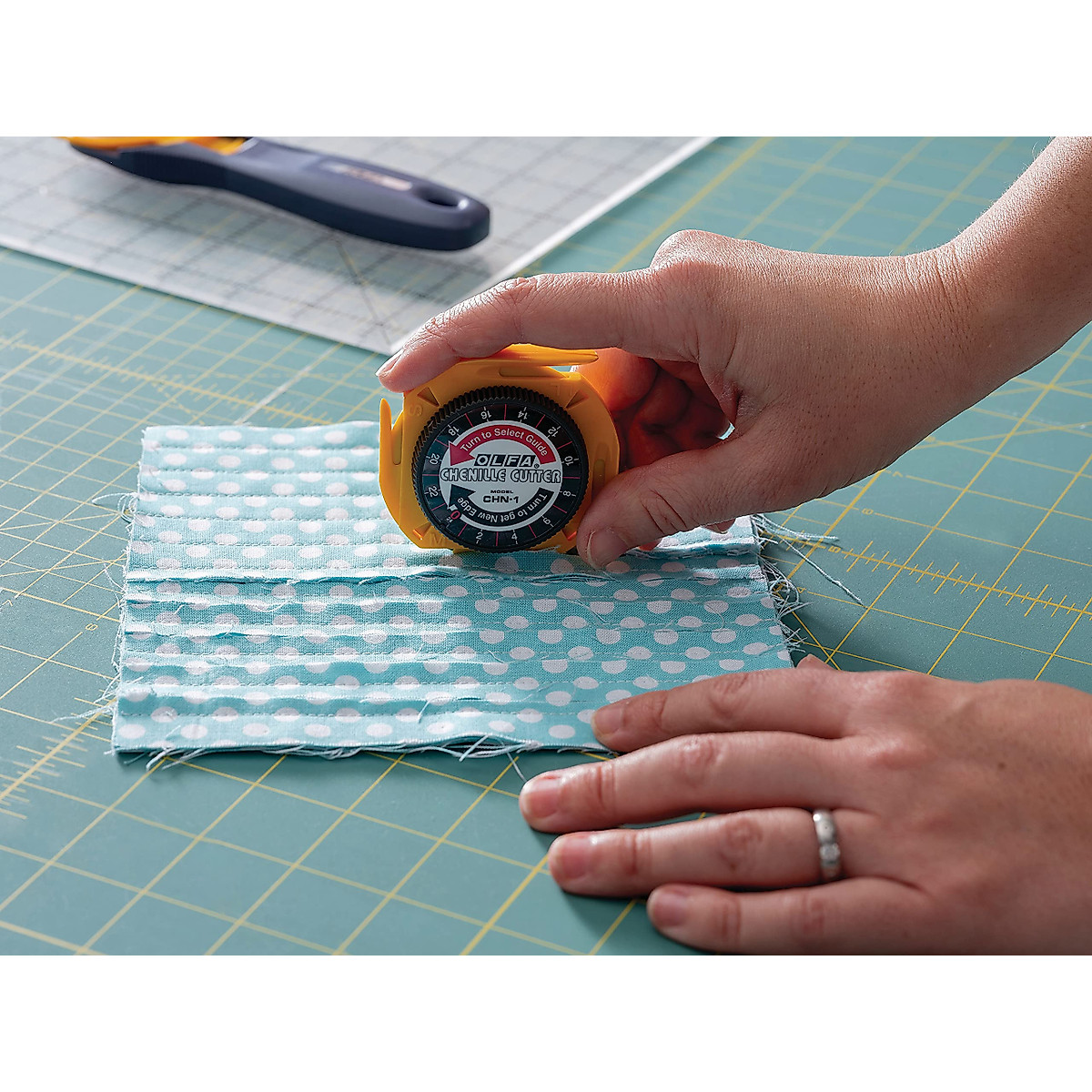 OLFA Chenille Cutter, Yellow