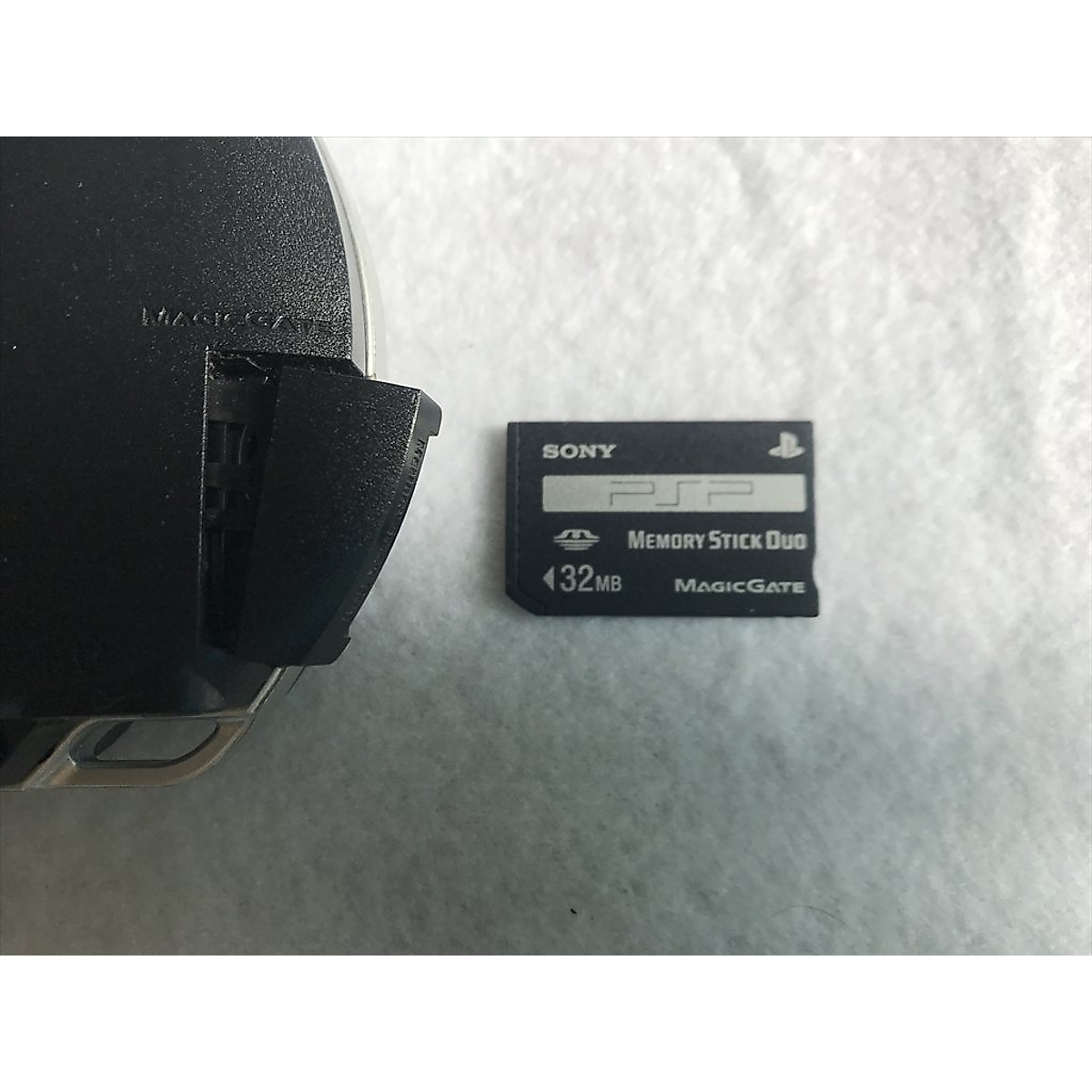 PSP「プレイステーション・ポータブル」 (PSP-1000) 【メーカー生産終了】