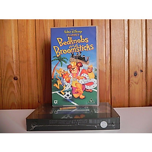 Bedknobs and Broomsticks [VHS]