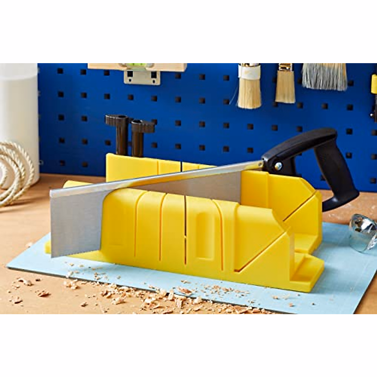 Stanley 1-20-600 Saw Storage Miter Box with Saw, Black