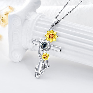 Dorunmo Necklace with Picture Inside Picture Necklace Customized Picture Projection Necklace Personalized Photo Pendant Necklace Christmas Jewelry Gifts for Women Wife Mom Girlfriend