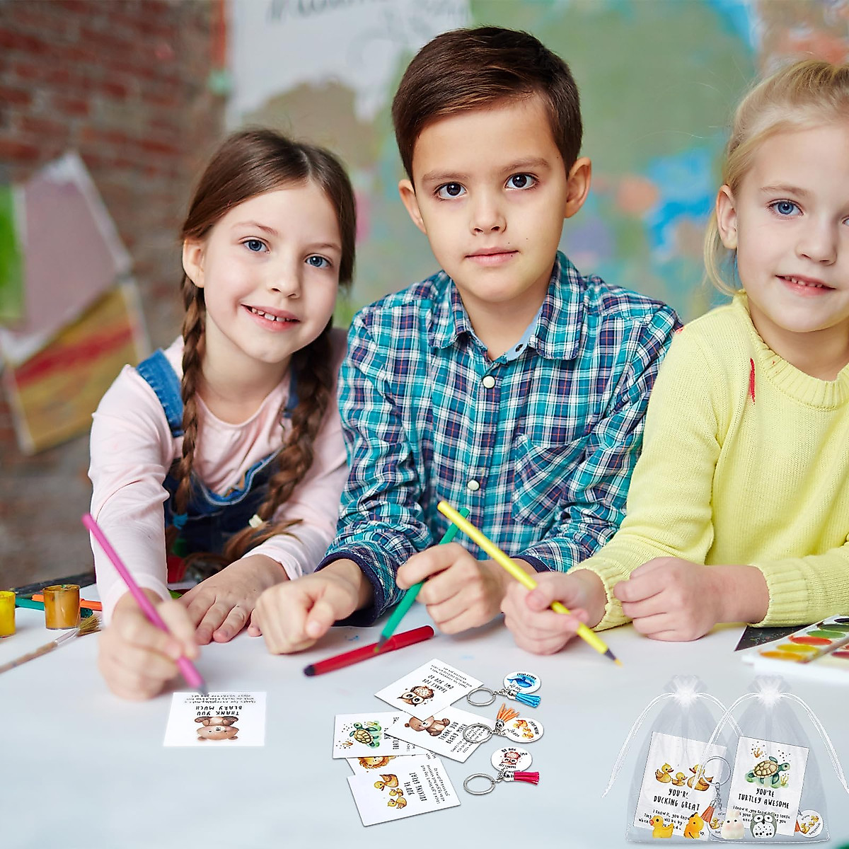 Geetery 120 Pcs Inspirational Gift Include Appreciation Animal Pun Thank You Note Cards Funny Resin Toys Motivational Keychain Organza Bags for Coworkers Family Nurse Friend Volunteer Pocket Favors