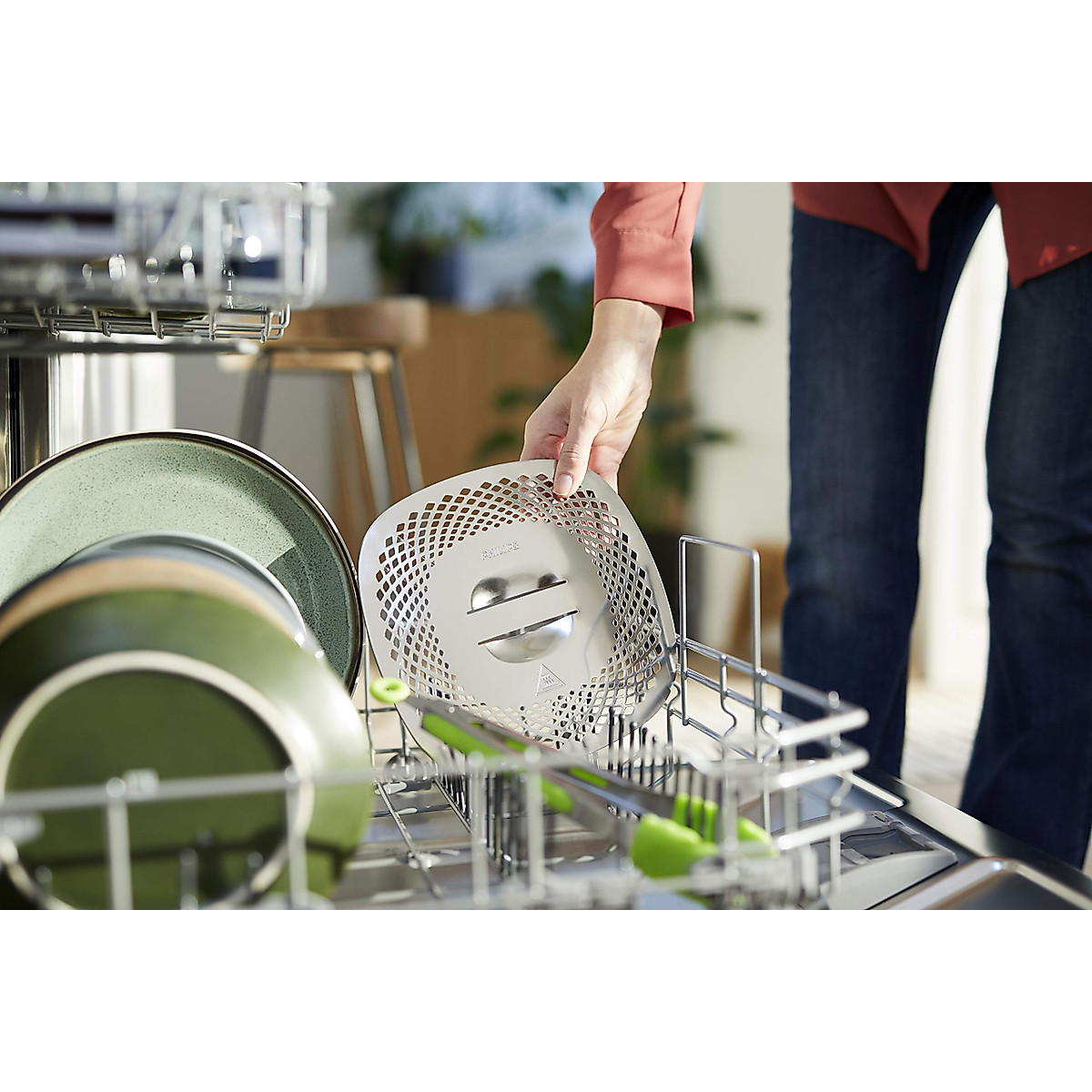 Philips Kitchen Appliances Snack Master Accessory Kit for Philips Airfryer XXL Models, with Snack Cover and Silicone Tongs, Dishwasher Safe Parts for Easy Cleaning, Foldable Legs, Silver (HD9954/01)