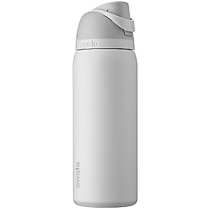 Owala FreeSip Insulated Stainless Steel Water Bottle, 32-Ounce, Shy Marshmallow & Silicone Water Bottle Boot, Blue