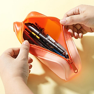 COKUMA Silicone Pencil Case, Pencil Pouch, Stylish Color Cute Aesthetic Pencil Case, Pencil Case Small, Versatile Pencil Bag for Adult Women Men (Stylish Four Color Splicing)