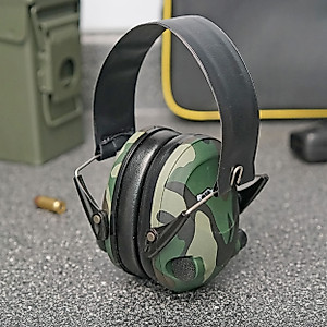BOOMSTICK Camo Electronic Ear Muff with 4 AAA