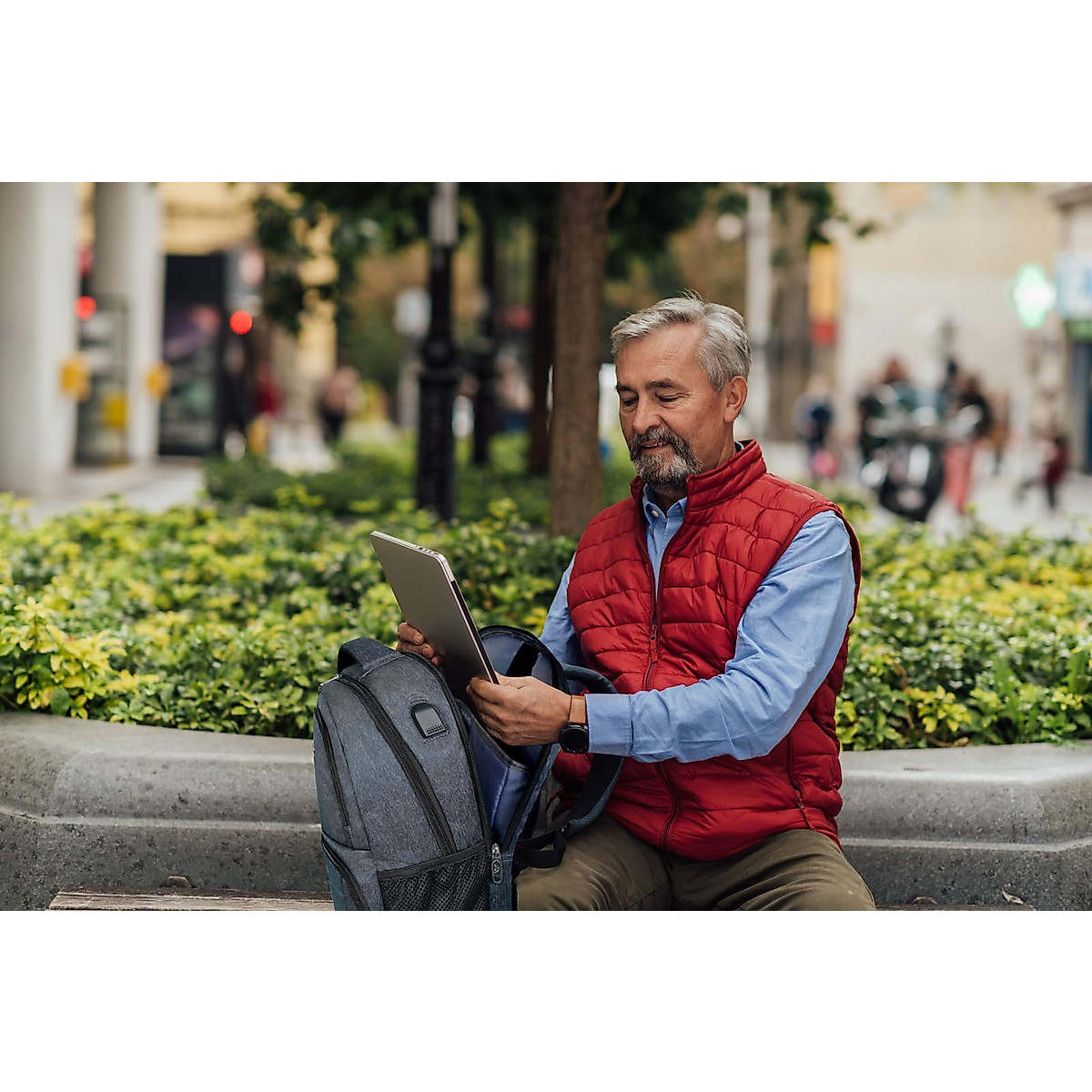 MATEIN Lightweight Backpack for Travel, Anti Theft 15.6 inch Laptop Backpack with Soft Padded Straps, Business Computer Bag with USB Charging Port Water Resistant College School Bookbag for Men Women