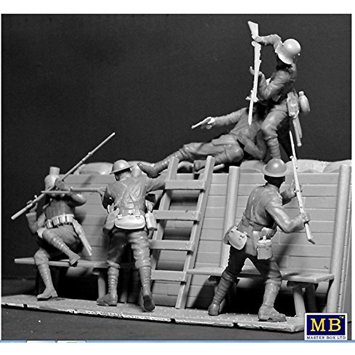 BRITISH & GERMAN INFANTRYMEN HAND TO HAND FIGHT WWI ERA 1/35 MASTER BOX 35116