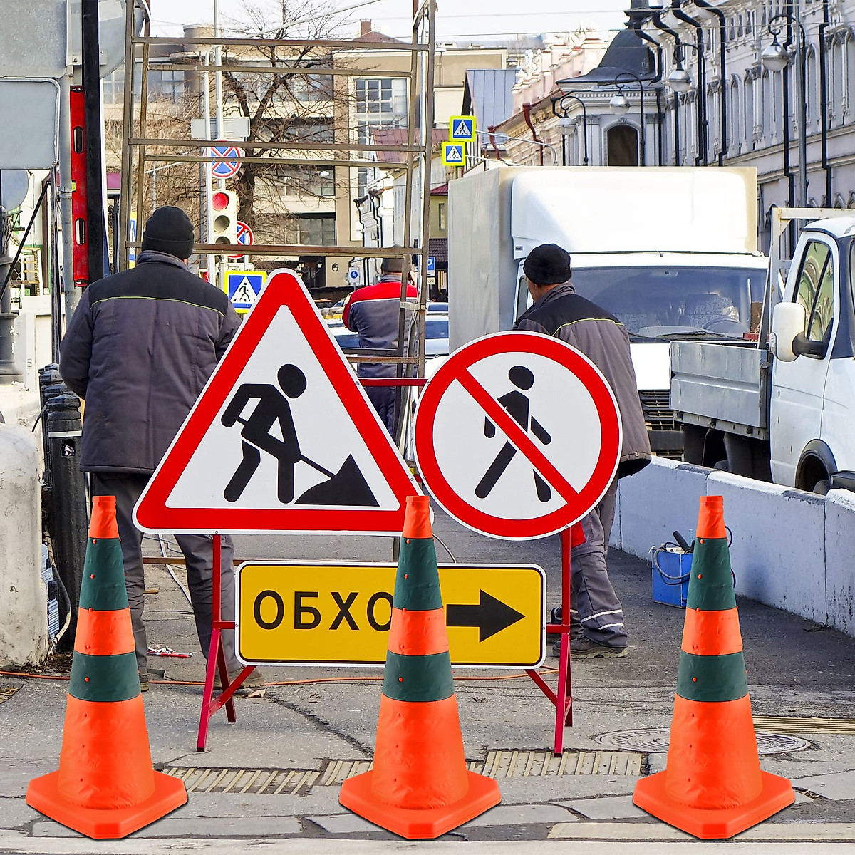 28 inch Collapsible Traffic Cones, 2 Pack Parking Cones| Safety Cones| Road Cones, Orange Cones with Reflective Collars, Pop up Construction Cones for Parking Lot & Driving Practice