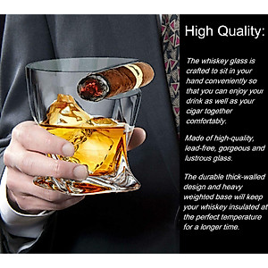 Bezrat Whiskey Cigar Glass- Double Old Fashioned Tumbler With Side Mounted Cigar Holder Rest - Whiskey Glasses Christmas Gift (Twist)
