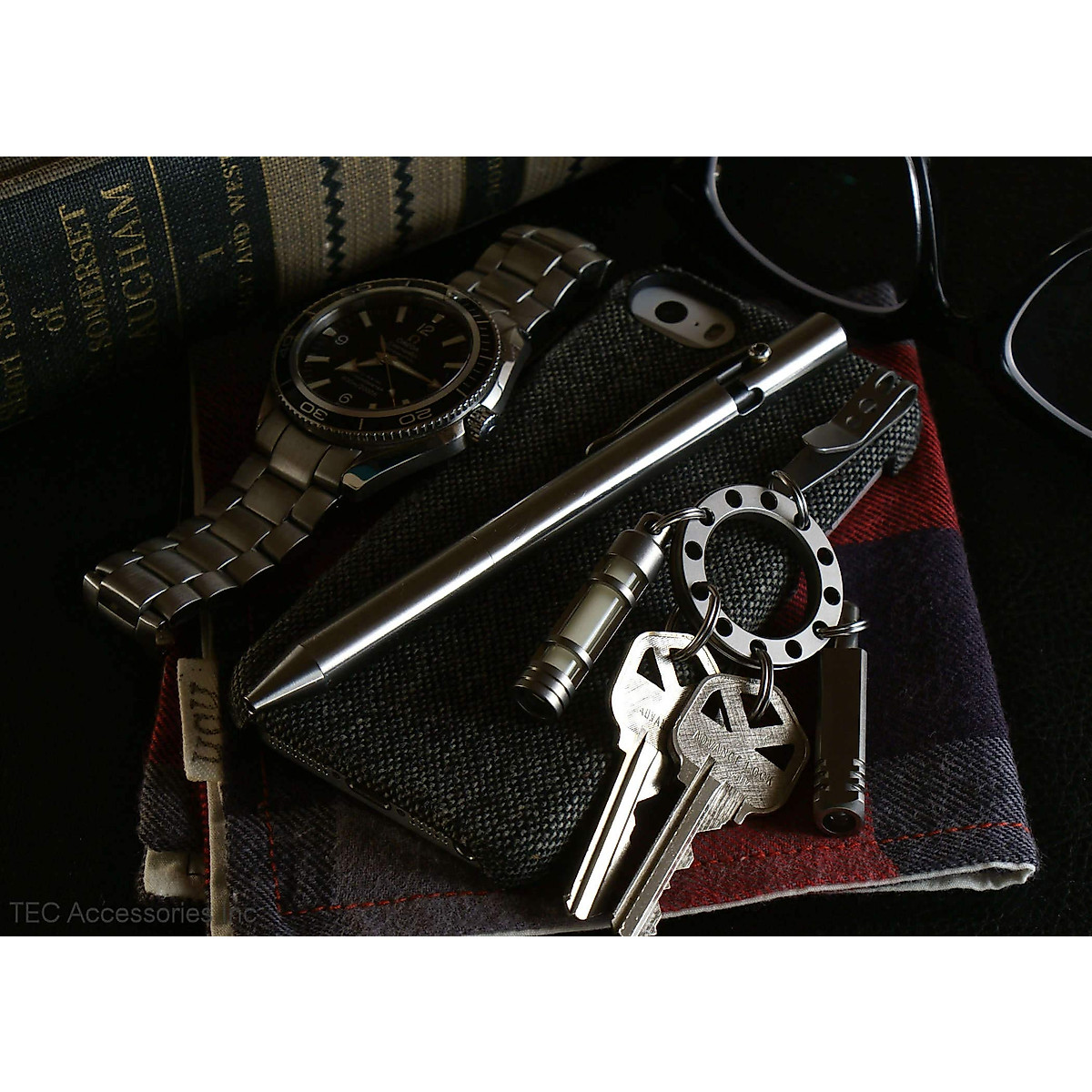 UFO-MS Mothership Titanium Keychain Organizer for Everyday Carry Keyring Customization, Key Organizer, Holder, Pocket Key Chain, Keeper, Compact, 12 Holes