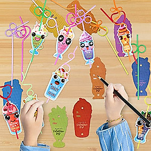 32pcs Valentines Day Straws for Kids, Valentine's Day Crazy Twisty Straws with Cards Reusable Drinking Colorful Straws Valentine Exchange Gifts Prizes for Boys Girls Classroom School Party Favors