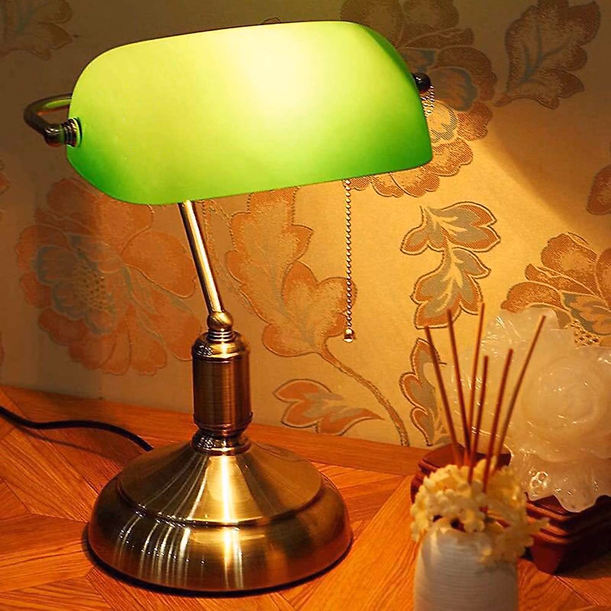 MZSUS Traditional Green Glass Bankers Desk Lamp/Library Desk Lamp/Office Desk Lamp/Study Desk Lamp with Pull Switch (Brass Base)