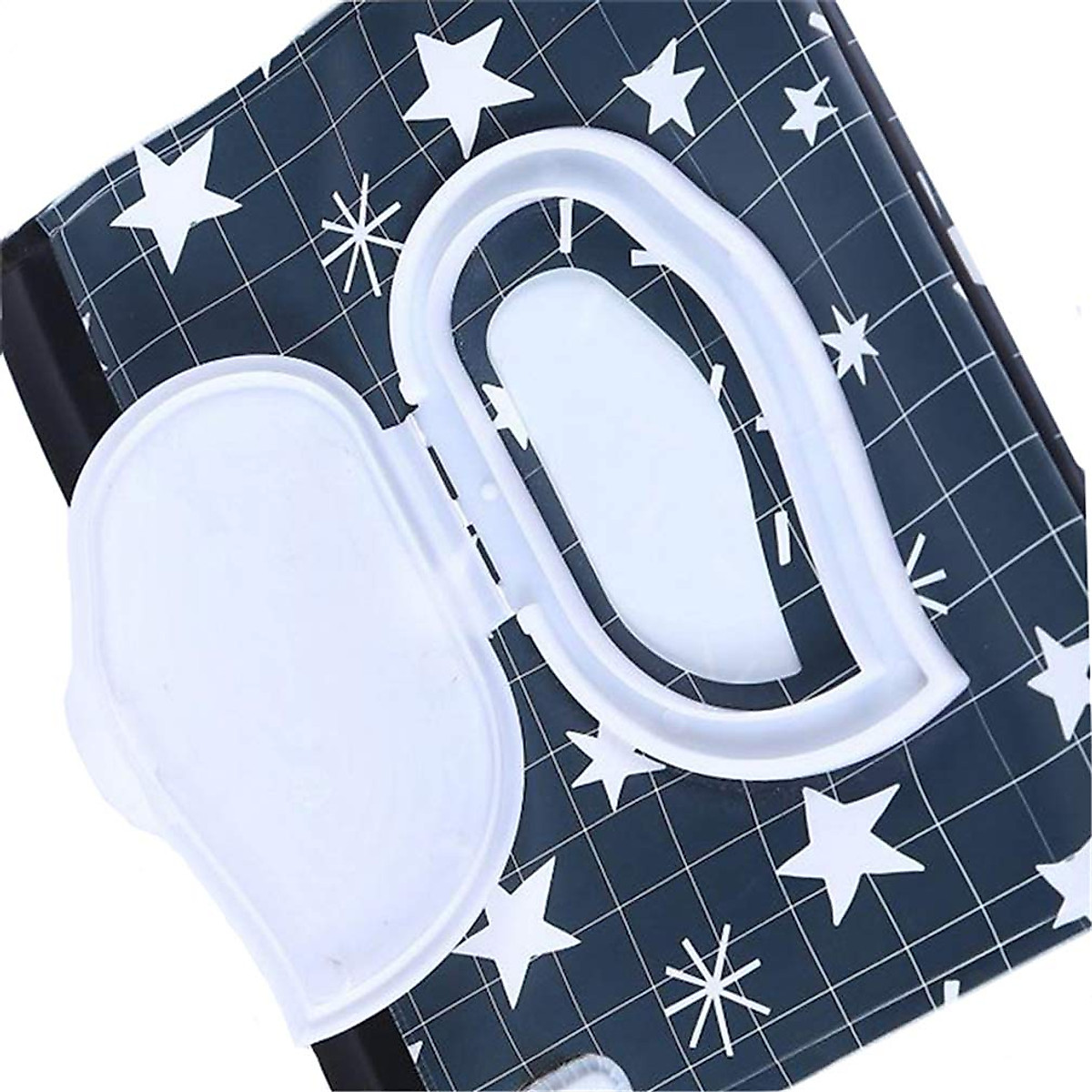 Yunzee Portable Wet Wipe Pouch Dispenser Reusable Refillable Clutch Baby Wipes Dispenser Holder Case Keeps Wet Wipes Moist,Black Star