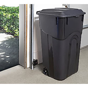 United Solutions 32 Gallon Wheeled Outdoor Garbage Can with Attached Snap Lock Lid and Heavy-Duty Handles, Black, Heavy-Duty Construction, Perfect Backyard, Deck, or Garage Trash Can, 2 Pack