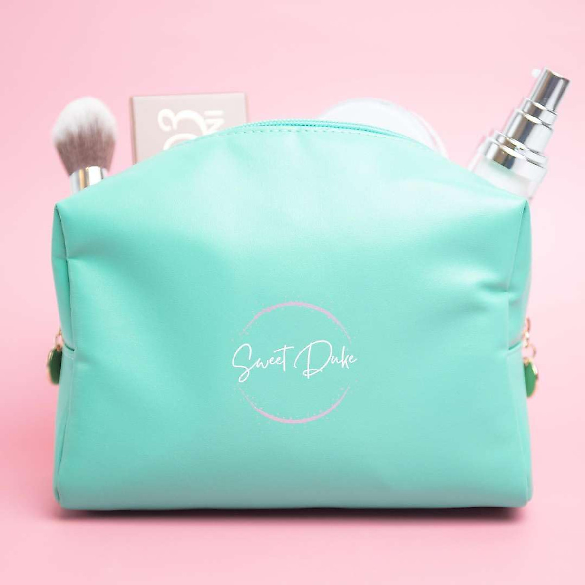 Premium PU Makeup Bag with Insulated Design & Vegan Synthetic Leather - Keep Your Makeup Safe and Dry with Water Resistant Cosmetic Bag - Perfect for Travel and Easy Cleaning