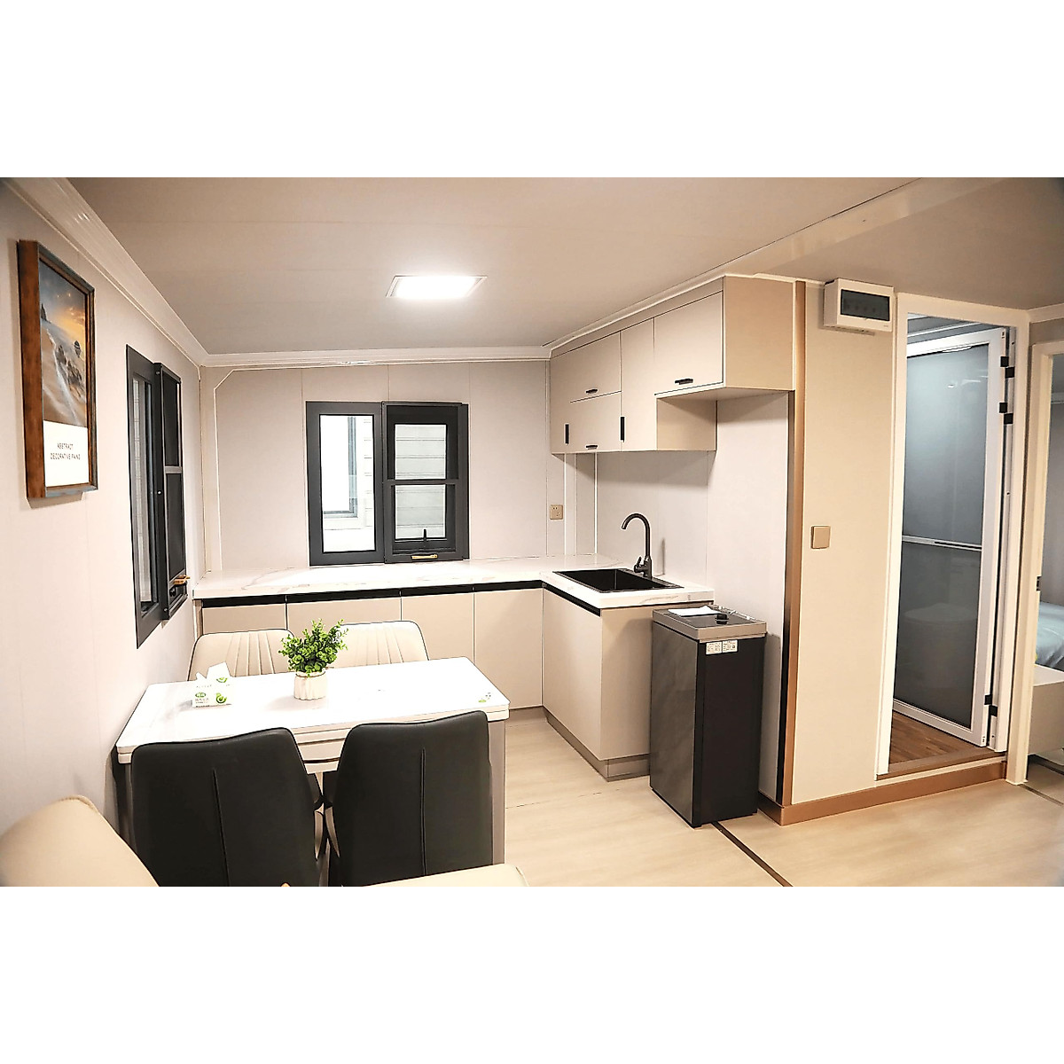 Generic Prime Manor 20 FT Luxury Easy to Assemble 2 Bedroom Modular Home with1Fully Equiped Bathroom and Kitchen Prefabricated Foldable/Expandable Mobile Home with Steel Frame, Wood Grained, Pwch1