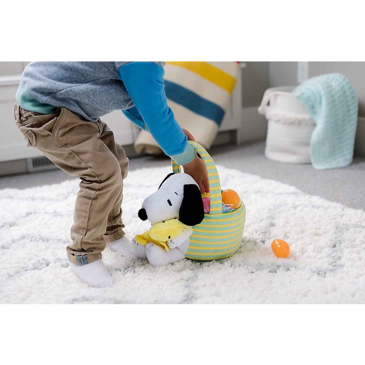 Animal Adventure® | 8" Easter Basket Snoopy and Woodstock