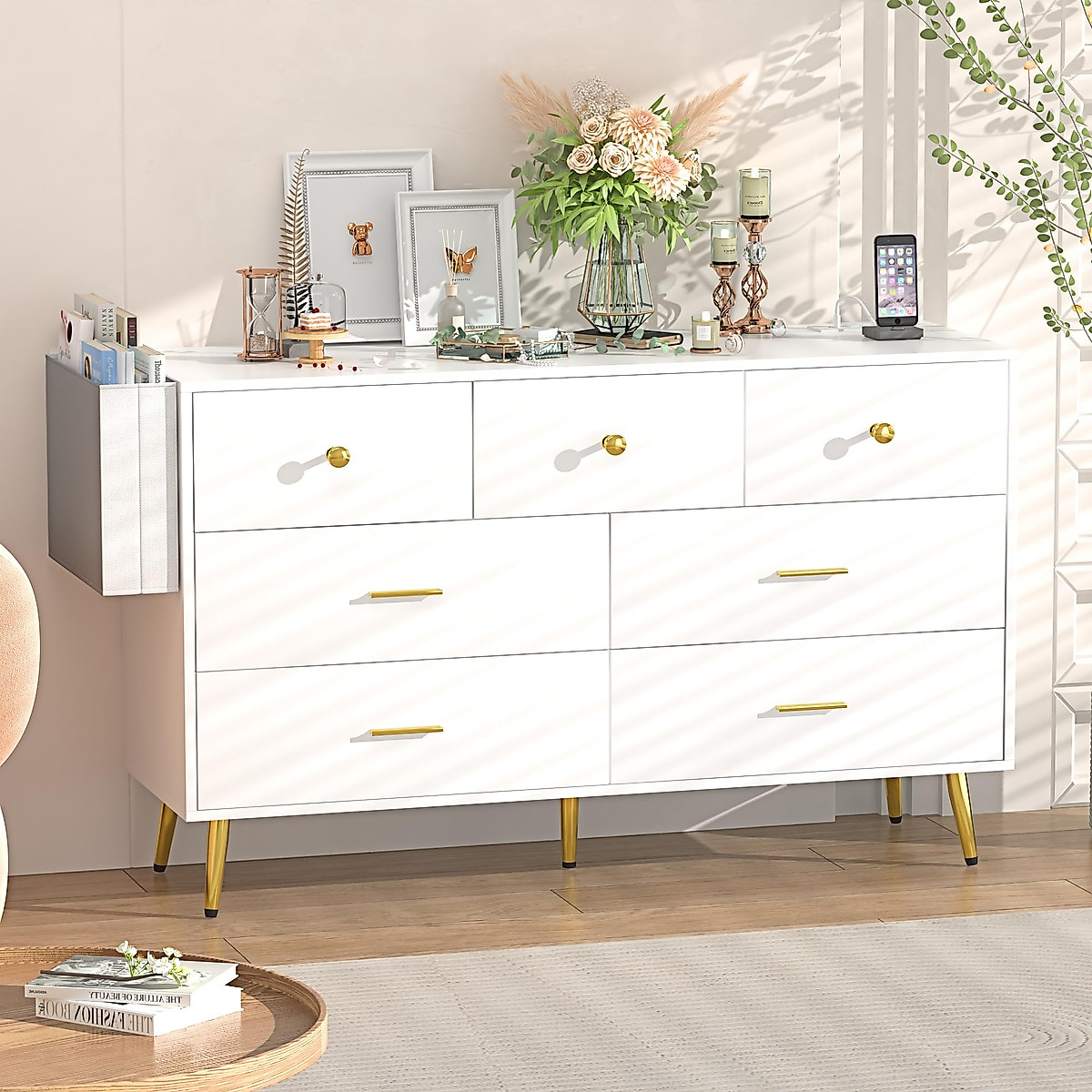 SOSPIRO 7 Drawer Dresser for Bedroom, Modern White Gold Dresser with Wide Drawers and Power Outlets, Long Chest of Drawers for Living Room Hallway Entryway, White