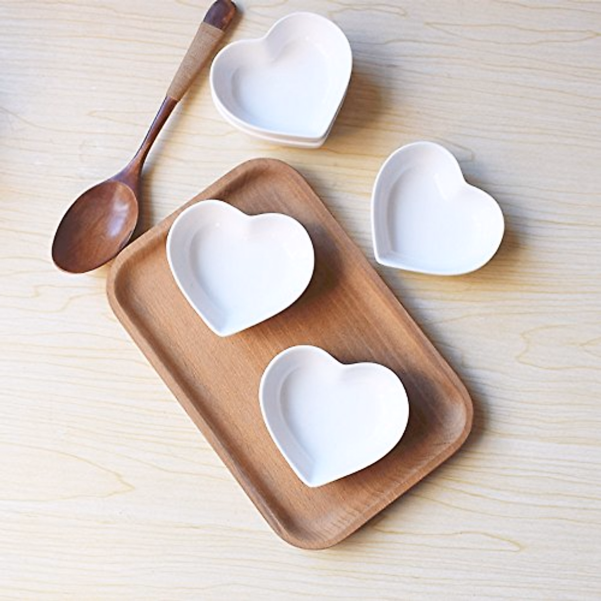 BigNoseDeer Super Cute heart shape Ceramic Sauce Dish,Mini Side Seasoning Dish,Condiment Dishes/Sushi Soy Dipping Bowl,Snack Serving Dishes,Love Porcelain Small Saucer Set(Set of 4) (3.38inch)