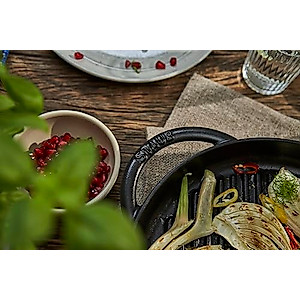 Staub Round Grill Pan 10-inch Matte Black
