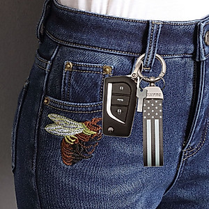 GAMPRO American Flag Car Keychain Accessories with Zinc Alloy Suit for Chevrolet, Ford, Buick,Fashion keychain for men and women (black)