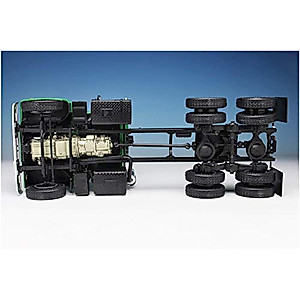 AMT Mack R685ST Semi Tractor 1:25 Scale Model Kit (AMT1039)