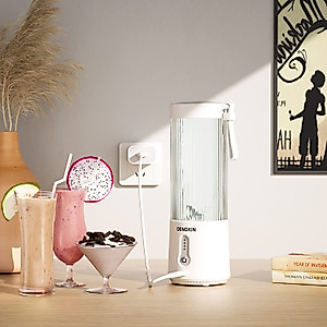 Portable Blender, Personal Size Blender for Smoothies and Shakes,USB Rechargeable Mini Blender Fresh Juicer Cup with Stronger Motor Household Fruit Mixer for Kitchen,Home,Travel