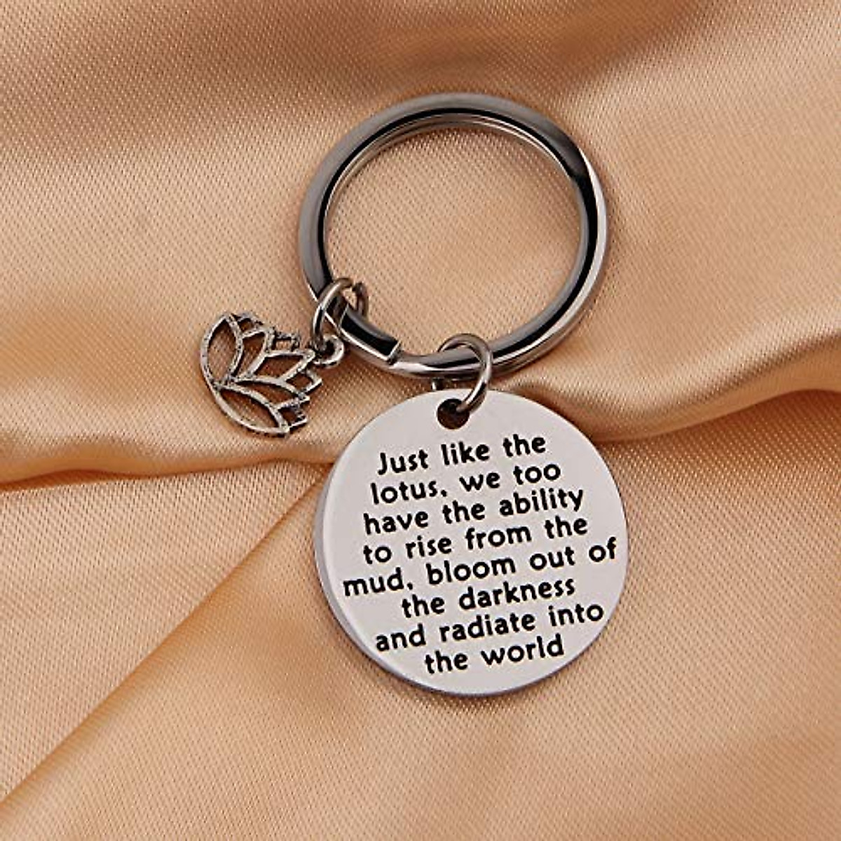 LQRI Lotus Keychain Yoga Karma Inspirational Keychain Best Friend Gift Yoga Lovers Gift (silver)