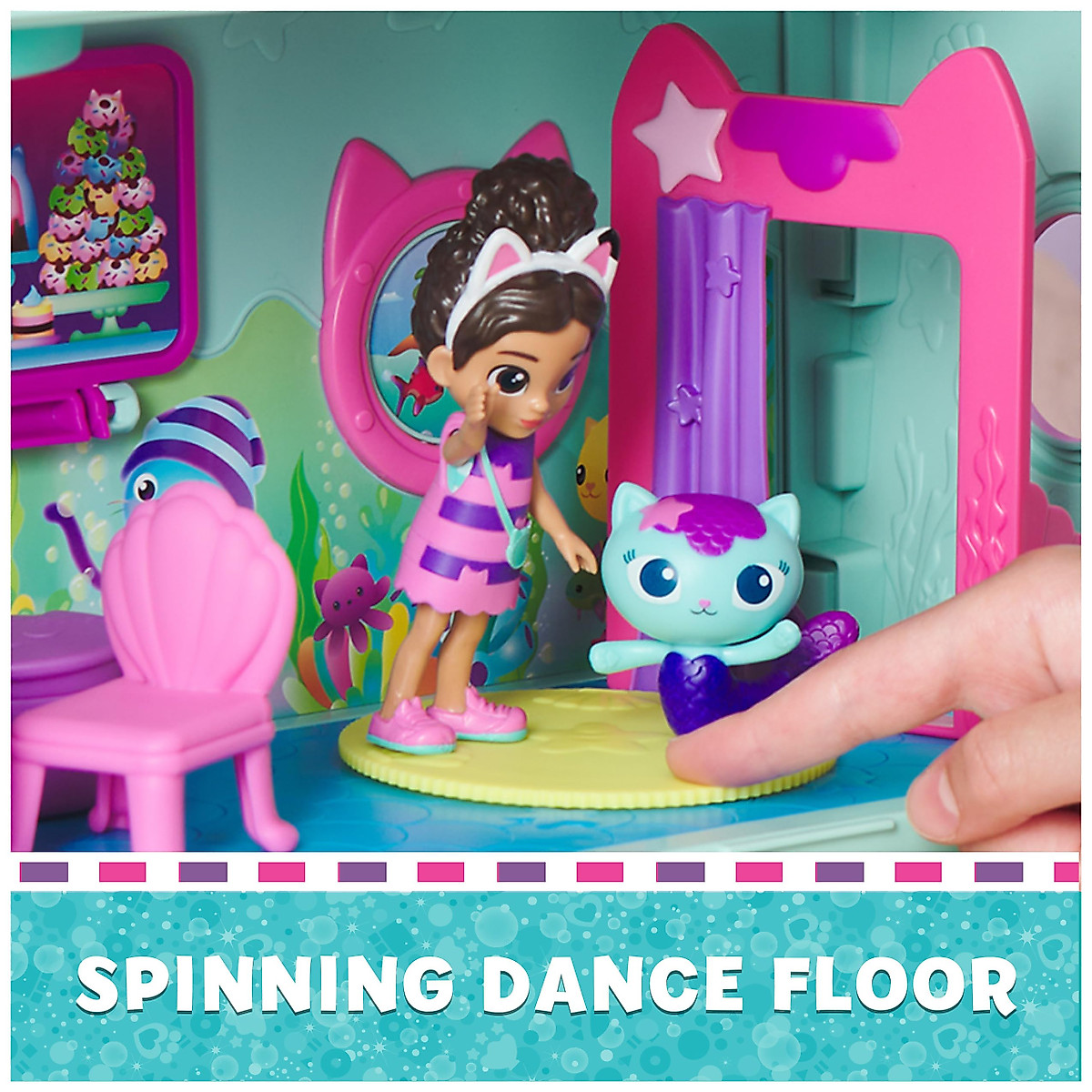 Gabby’s Dollhouse, Gabby Cat Friend Ship, Cruise Ship Toy with 2 Toy Figures, Surprise Toys & Dollhouse Accessories, Kids Toys for Girls & Boys 3+