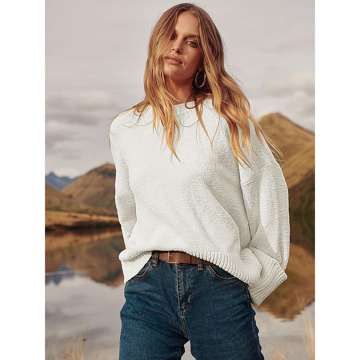 ANRABESS Women's Oversized Crewneck Long Sleeve Fuzzy Knit Casual Chunky Warm 2025 Fall Pullover Sweaters Top Trendy Outfits White X-Large