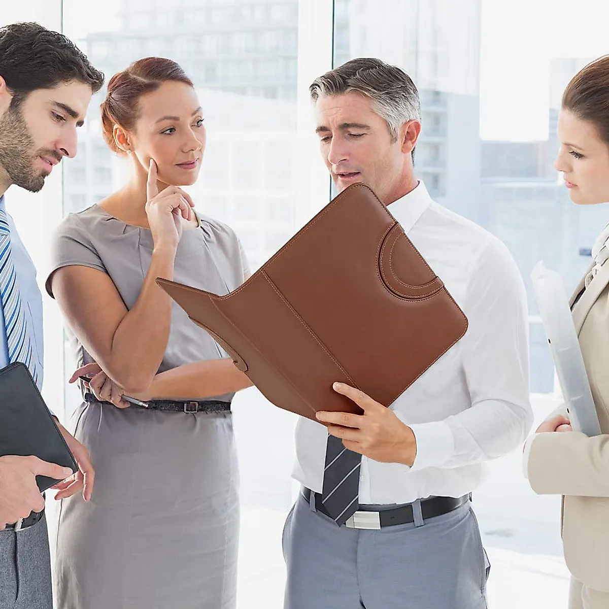 AtailorBird Padfolio,Magnetic Handle PU Leather Zippered Portfolio with 3 Ring Binder Document Organizer for Business Interview Office,Brown