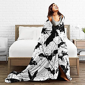 Halloween Bat Throw Blanket Super Soft Warm Bed Blankets for Couch Bedroom Sofa Office Car, All Season Cozy Flannel Plush Blanket for Girls Boys Adults, 60"X50"