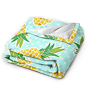 Perinsto Cute Pineapples Throw Blanket Ultra Soft Warm All Season Polka Dots Background Decorative Fleece Blankets for Bed Chair Car Sofa Couch Bedroom 50"X40"