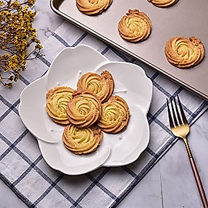 Bakeley 17-Inch Baking Sheet Pan Non-Stick Carbon Steel Baking Sheets for Oven Cookie Sheet Pan for Roasting Meat Bread Jelly Roll Battenberg Pizzas Pastries 17.52" x 11.73" x 0.91" (Champagne Gold)