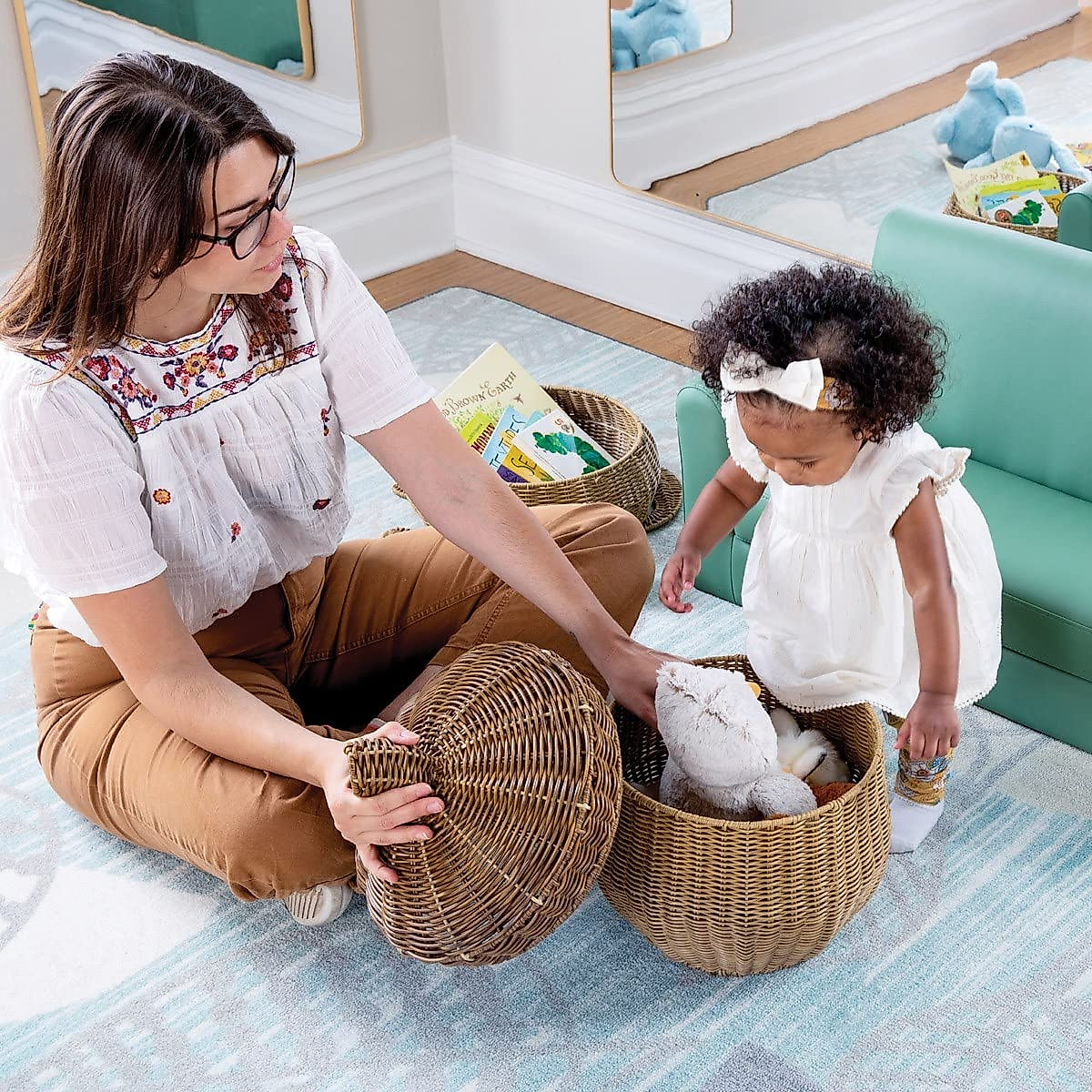 Kaplan Early Learning Acorn Washable Wicker Floor Basket with Lid| Home Decor Organizer | Nature-Inspired Woven Rattan Storage Bin