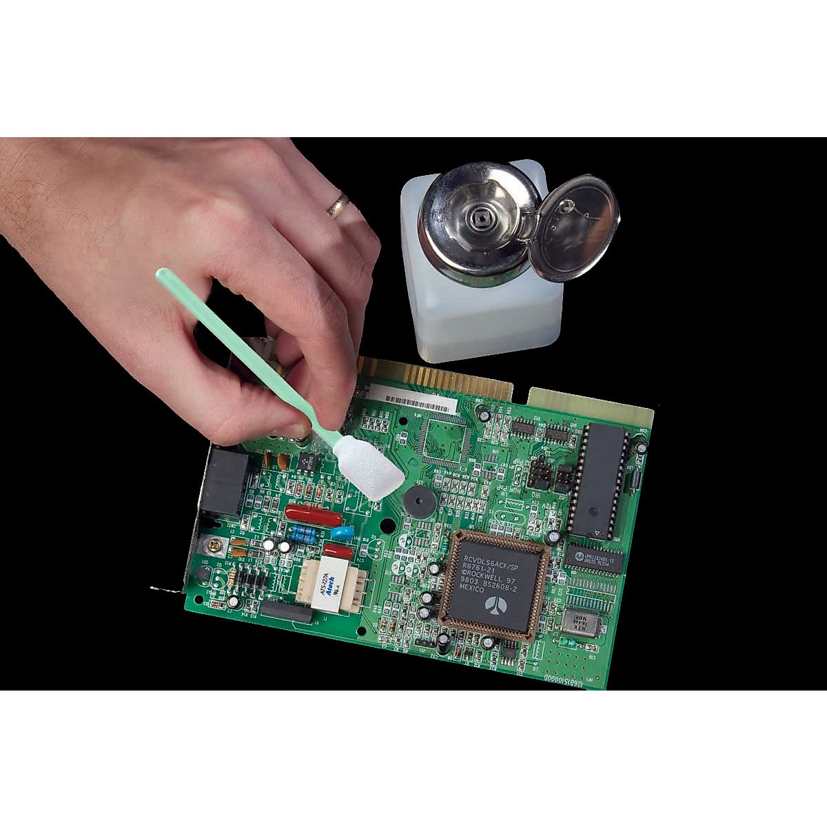 200 PCS Professional Foam Cleaning Swab Sticks for Lab, Dust-Free Cleaning Sponge Tip Swabs for Printer Heads, Scanners, Camera Lenses, Chip Hard Disk Industries, Optical Lenses and Optical Equipment