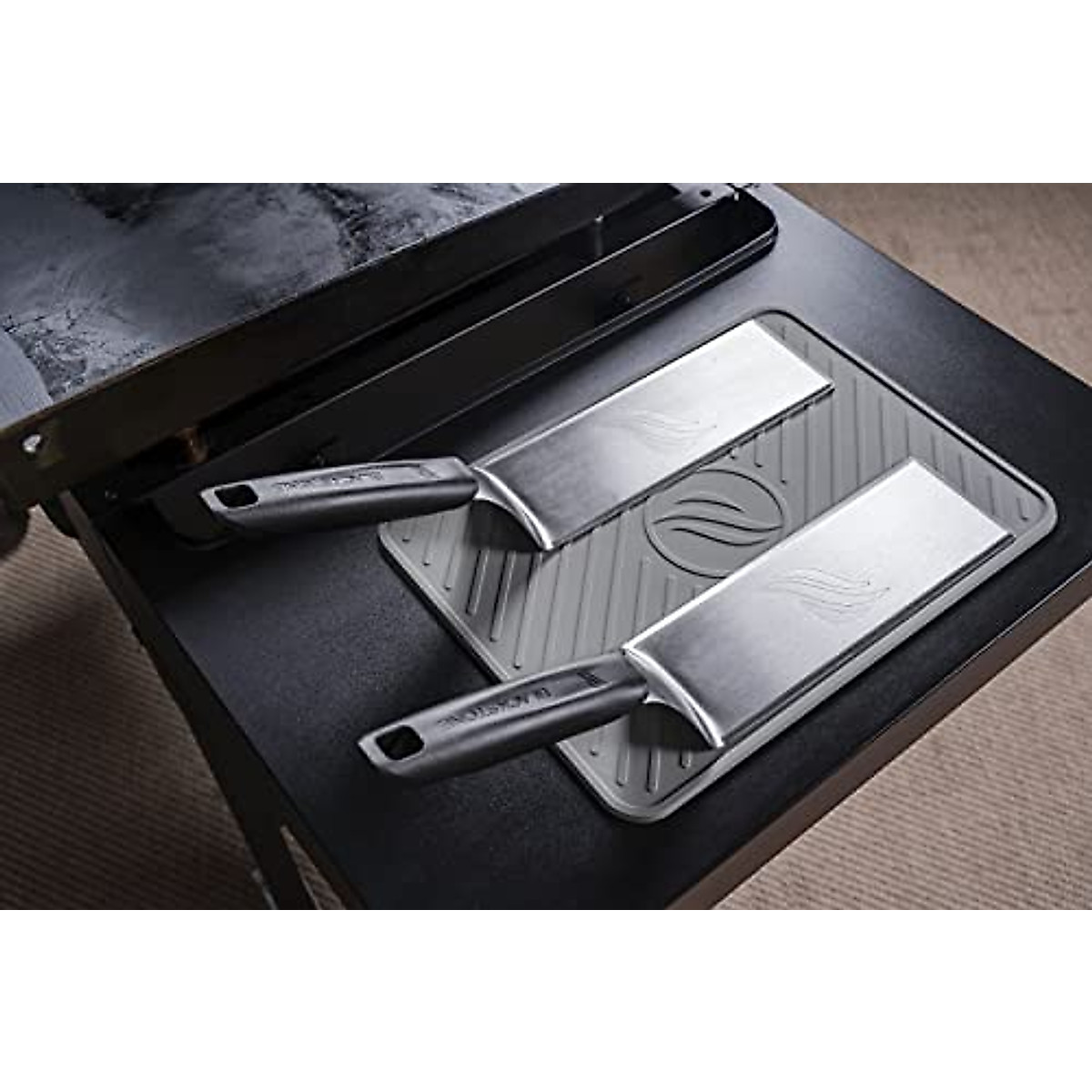 Blackstone 4222 Silicone Large Griddle Spatula Mat Serving Spoon Drip Pad & Grill Utensil Holder for Kitchen, Stovetop, Cooking & Countertop-Heat Resistant, Non Slip, Heavy Duty, (9.25" x 12.2"), Gray