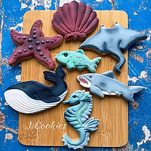 LILIAO Whale Cookie Cutter - 4.6 x 2.8 inches - Stainless Steel