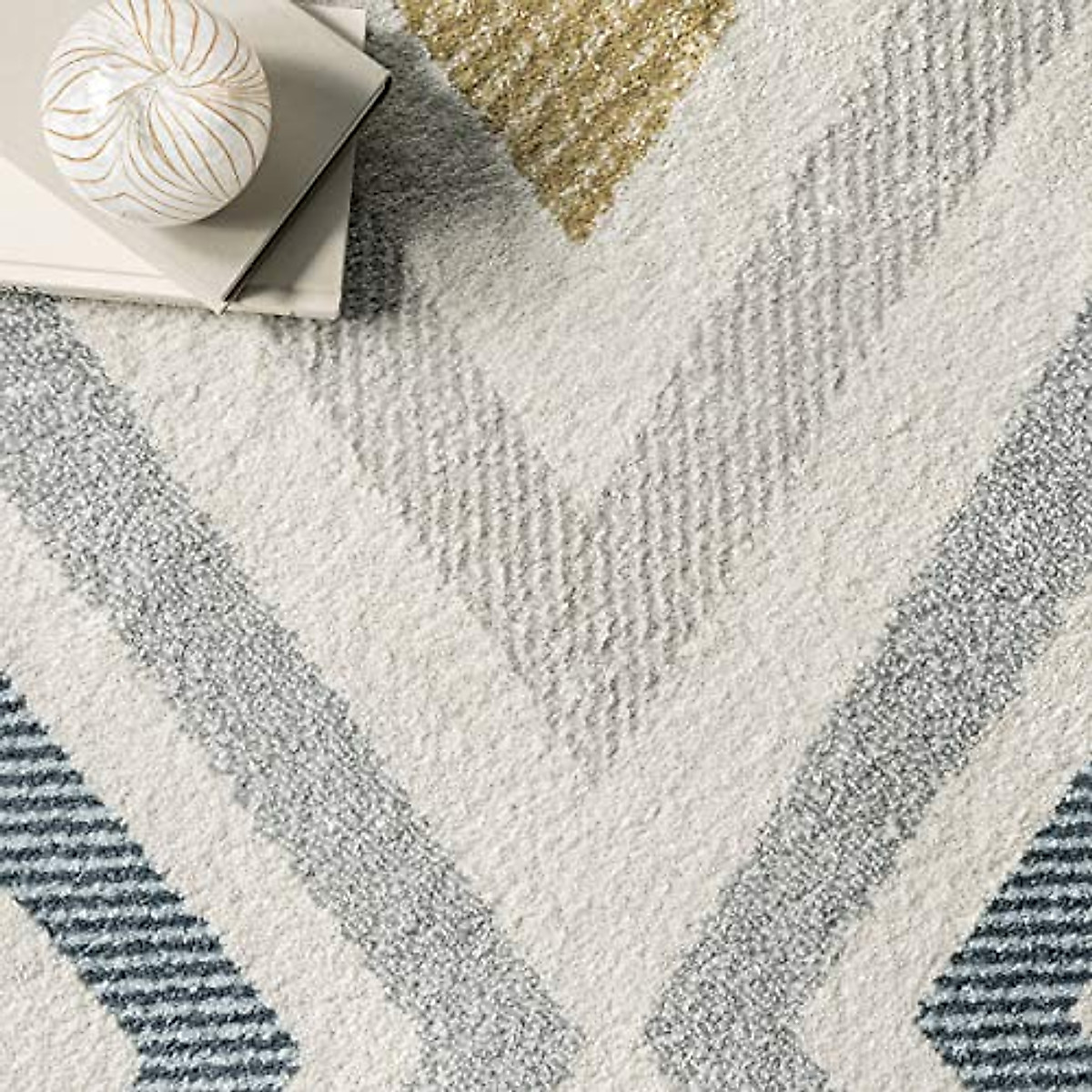 nuLOOM Neveah Contemporary Chevron Area Rug, 5' x 7' 5", Beige