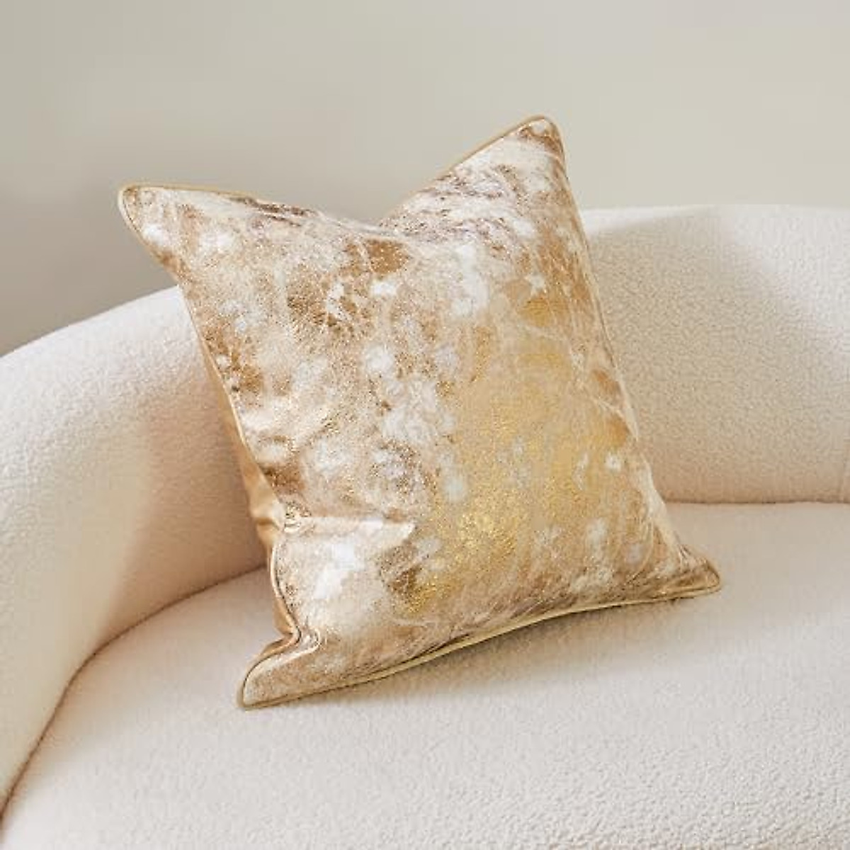 THE-TINOART Gold Throw Pillow Covers 22X22 Jacquard Square Couch Sofa Pillow Covers Luxury Glitter Gold Cushion Covers for Couch Sofa Bed 1Piece.