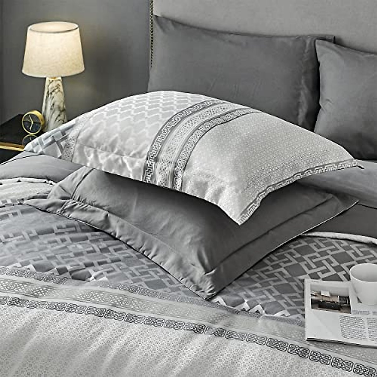 Bedsure Queen Size Bedding Set - 7 Pieces Hotel Style Queen Bed in a Bag Comforter Set with Sheets, Soft Textured Queen Bedding Comforter Set, Luxurious Grey Bedding Set