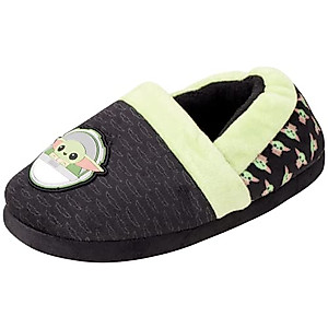 Disney Boys' Star Wars Slippers - Mandalorian Baby Yoda Fuzzy Slippers, Non-Skid Sole (Little/Big Boys), Size 4-5, Baby Yoda