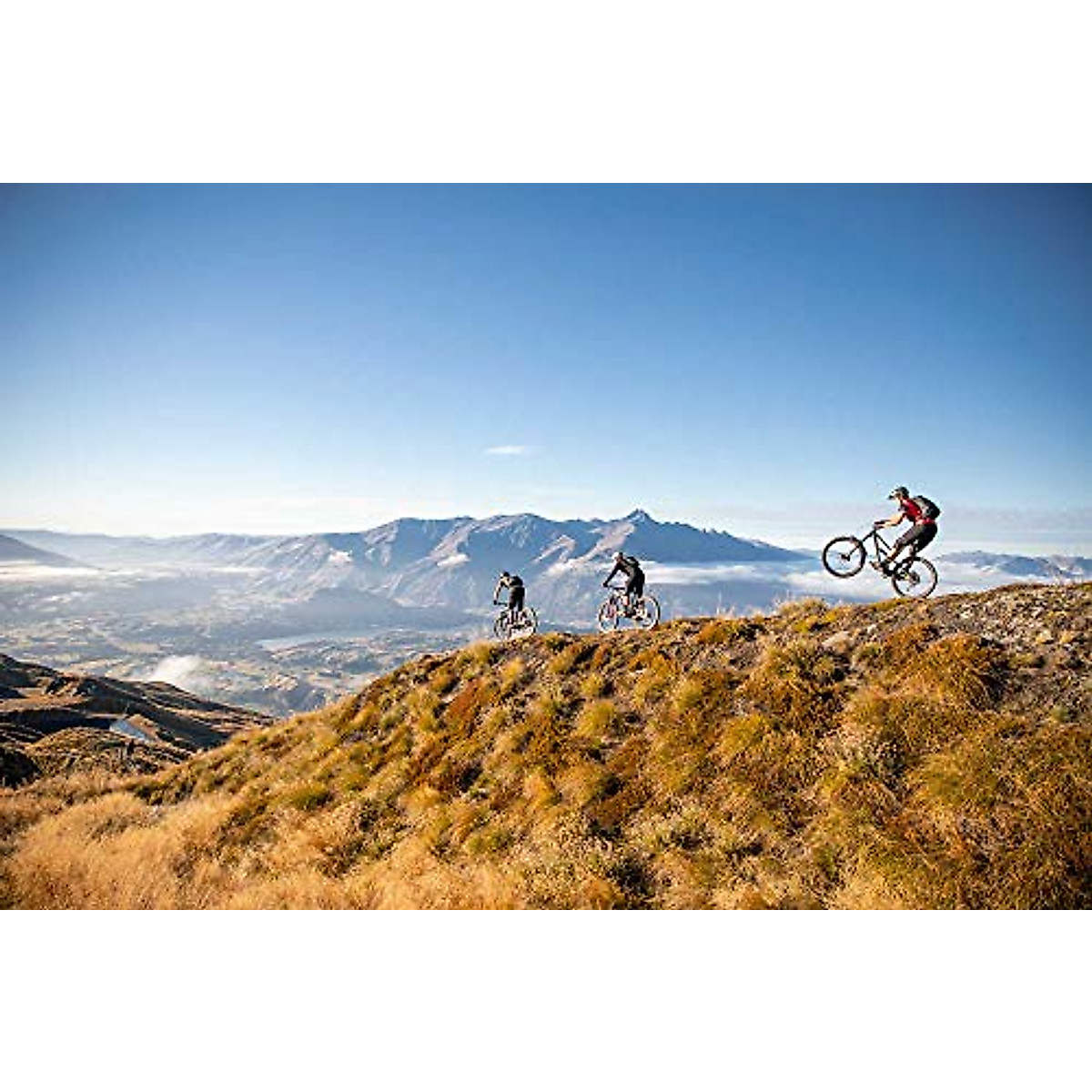 CamelBak M.U.L.E. Mountain Biking Hydration Backpack - Easy Refilling Hydration Backpack - Magnetic Tube Trap - 100 oz., Black