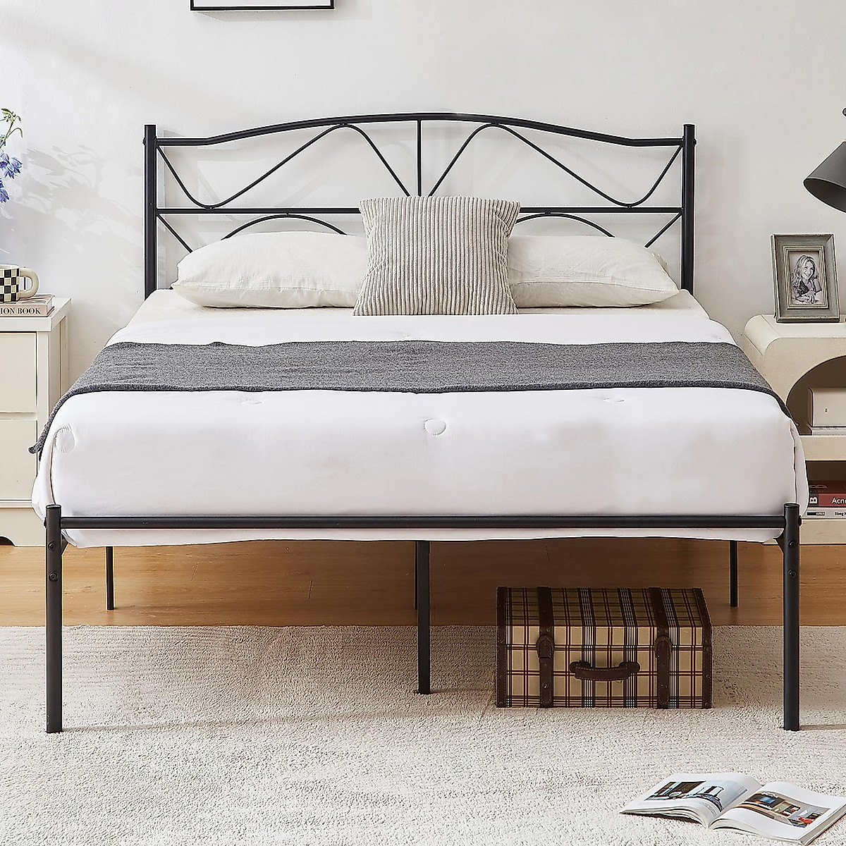 VECELO Full Size Bed Frame, Metal Bed Platform with Headboard, Sturdy Steel Slats Support, No Box Spring Needed/Noise-Free,Easy Assembly, Black