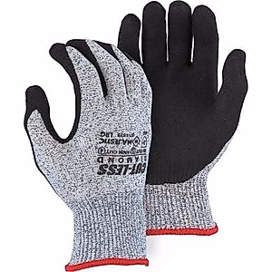 Gloves Cut-Less, Palm Nitrile Coated Ultimate Grip Sandy Black, Level 5, Size Small, 371575 (1 Pair)