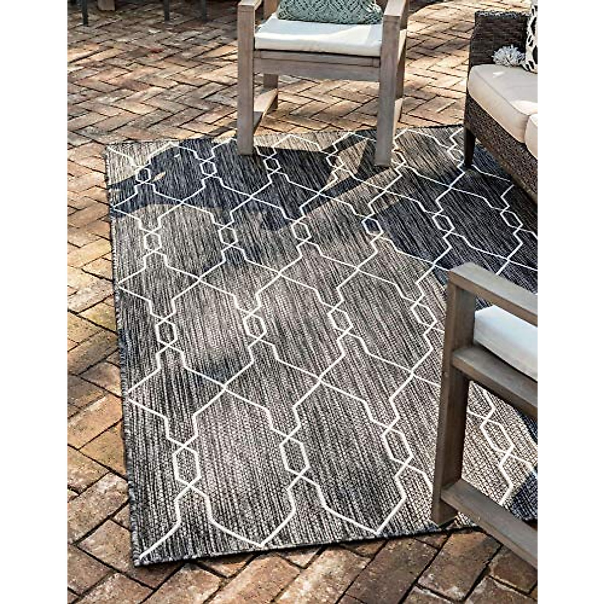 Unique Loom Outdoor Trellis Collection Area Rug - Links Trellis (5' 3" x 8' Rectangle, Charcoal/ Gray)